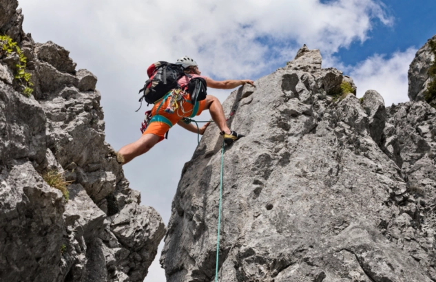 Escalade : bloc ou falaise, comment choisir ? | Intersport