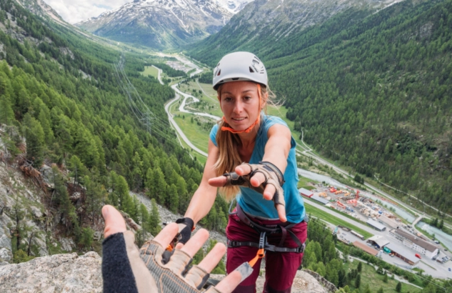 Escalade : bloc ou falaise, comment choisir ? | Intersport