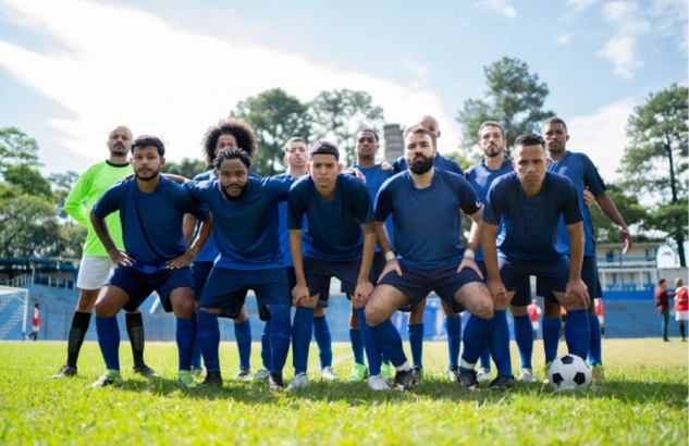 Jouer au foot à 11 VS à 5 | Intersport