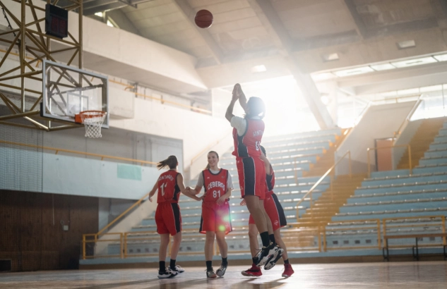Basketball : les différents postes, numéros et rôles des joueurs ...