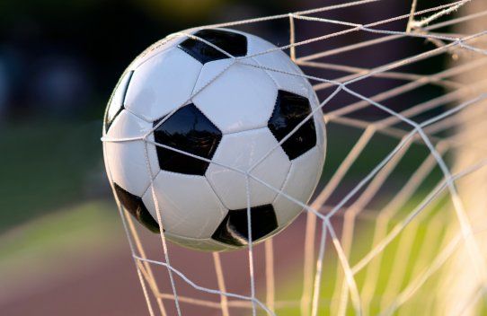 Comment bien choisir son ballon de football ? | Intersport