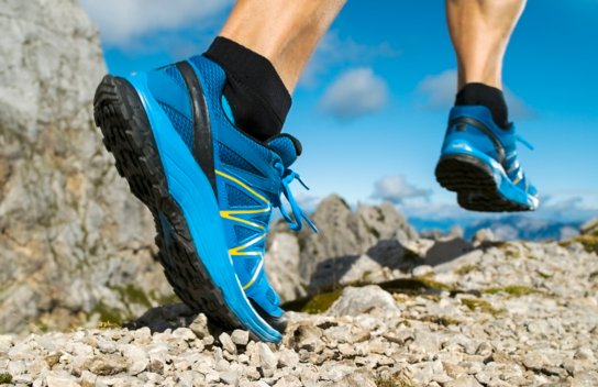 Comment réparer un trou dans la semelle d'une chaussure ? | Intersport