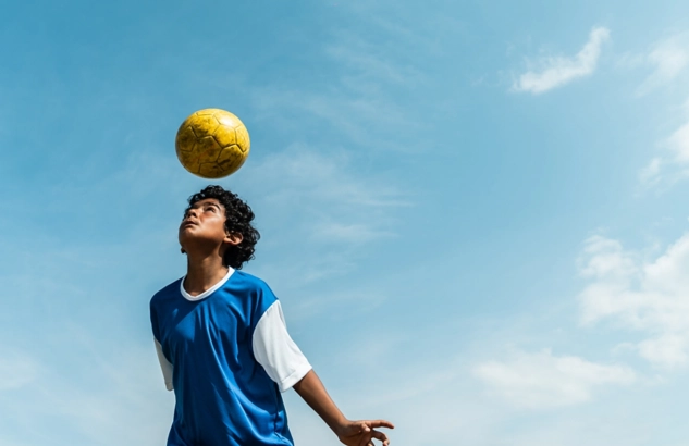 Comment jongler avec un ballon de foot ? | INTERSPORT